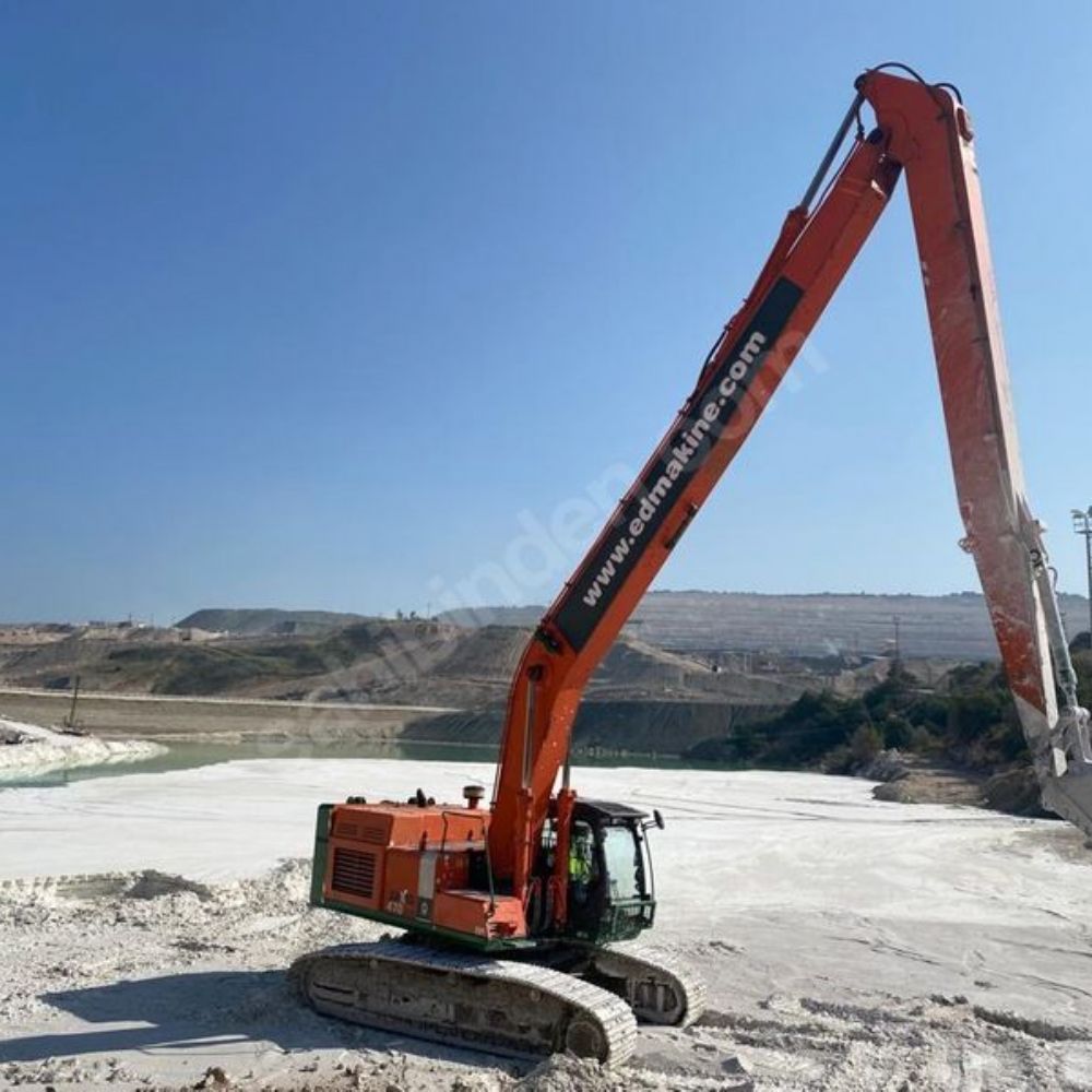 SUPER LONG REACH EXCAVATOR **25 METRE BOM** - santiyepazari.com